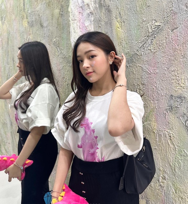 8 Foto Eca Aura, Putri Konglomerat Dikabarkan Dekat Dengan Anak Capres Ganjar