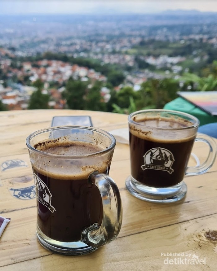 Sore-sore, Paling Asyik Menikmati Cafe Senja di Bandung