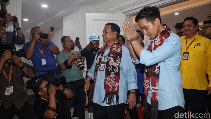 Ini Program Dana Abadi & KIS Lansia Prabowo-Gibran yang Disebut Sri ... Ini Program Dana Abadi & KIS Lansia Prabowo-Gibran yang Disebut Sri ...
