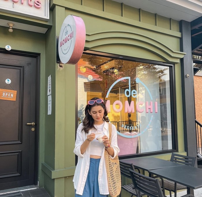 Zoe Abbas Pemeran 'Nikke Ardilla' yang Hobi Makan di Resto hingga Ngopi