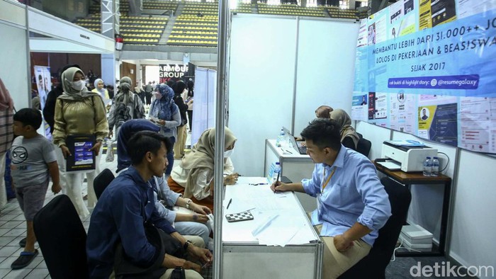 Suasana Hari Terakhir Bursa Kerja dan Pameran Beasiswa di UI