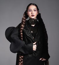 8 Foto Terbaru Sandrinna Michelle Dituding Sudah Dicuci Otak & Lupa ...