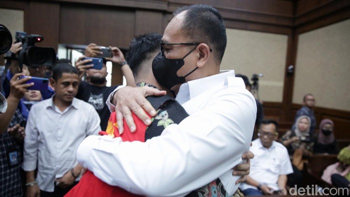 Tangis Mario Dandy jadi Saksi Sidang Kasus Korupsi Rafael Alun