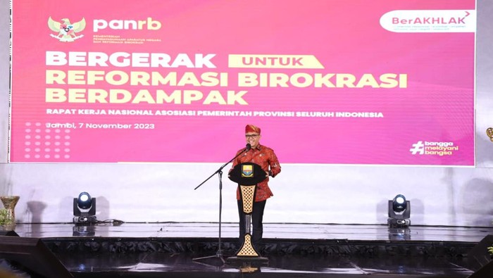 MenPAN-RB Ungkap Peran Gubernur Akselerasi Pelaksanaan RB di Daerah MenPAN-RB Ungkap Peran Gubernur Akselerasi Pelaksanaan RB di Daerah