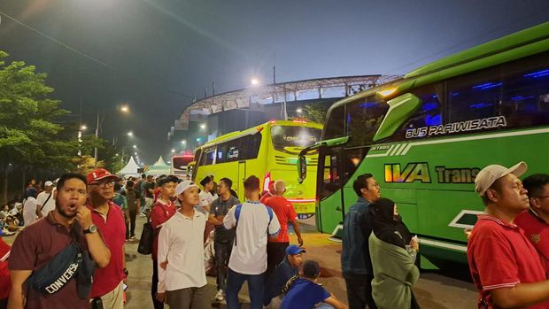 Dishub Surabaya Evaluasi Shuttle Bus Piala Dunia U-17 Dishub Surabaya Evaluasi Shuttle Bus Piala Dunia U-17