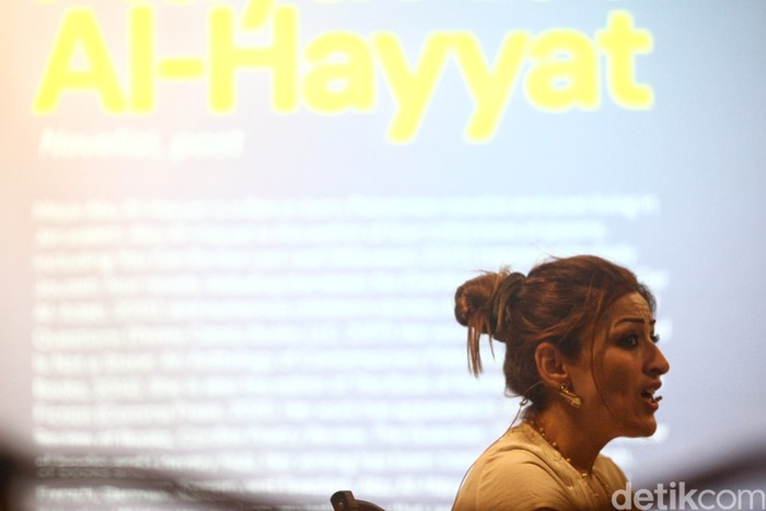 7 Potret Penulis Palestina Maya Abu Al-Hayyat, Serukan Pembebasan Lewat Puisi