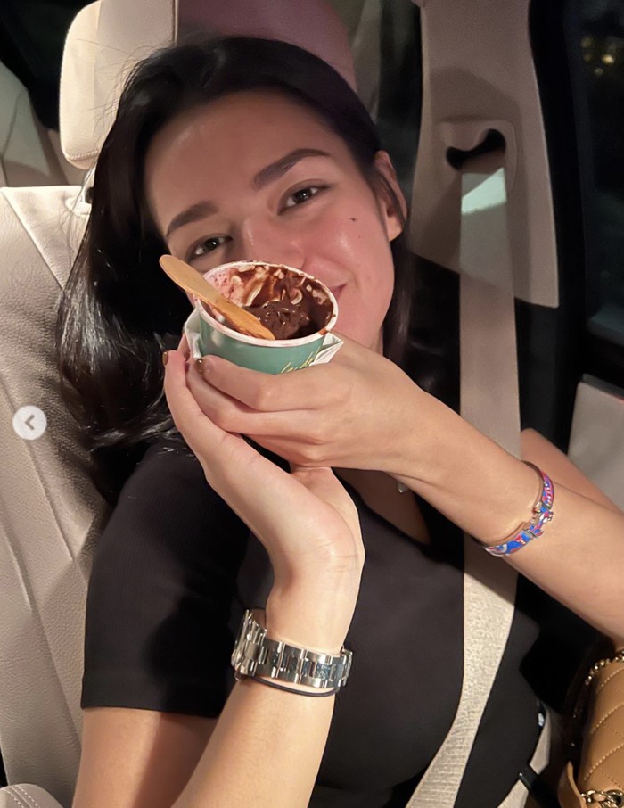 Susan Sameh Hobi Kulineran, Ini Momennya Saat Makan Croissant hingga Bakso