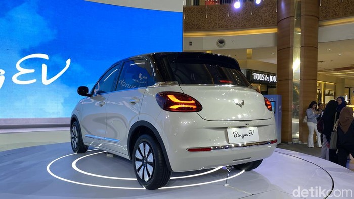 Lihat dari Dekat Wuling BinguoEV, Mobil Listrik Classy yang Modern