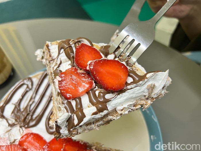 Nikmatnya Waffle ala Korea dengan 20 Varian Rasa di Kelapa Gading