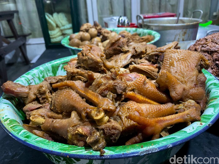 Bisa Cicip Gudeg Gejayan yang Gurih Manis Saat Liburan ke Yogyakarta