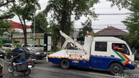 Mengenal Jenis Mobil Derek, Tarif, dan Tips Jika Mobil Mogok di Tol