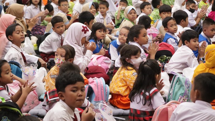 Foto: Mendongeng, Cara Menyenangkan Tanamkan Nilai Kehidupan bagi Anak Foto: Mendongeng, Cara Menyenangkan Tanamkan Nilai Kehidupan bagi Anak