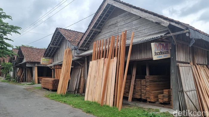 Pasar Kayu Muntilan Kini Jadi Destinasi Wisata Karena Gadis Kretek