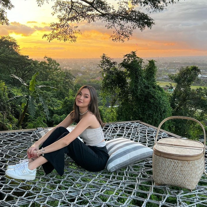 5 Potret Caitlin Halderman yang Ternyata Gampang Molor