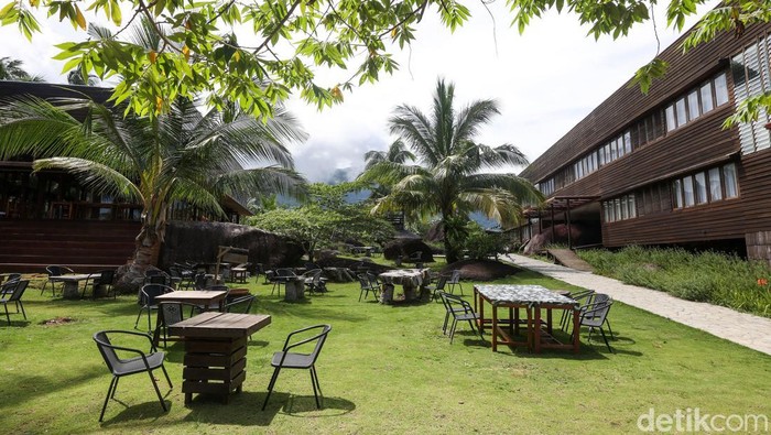 Melihat Asrinya Natuna Dive Resort