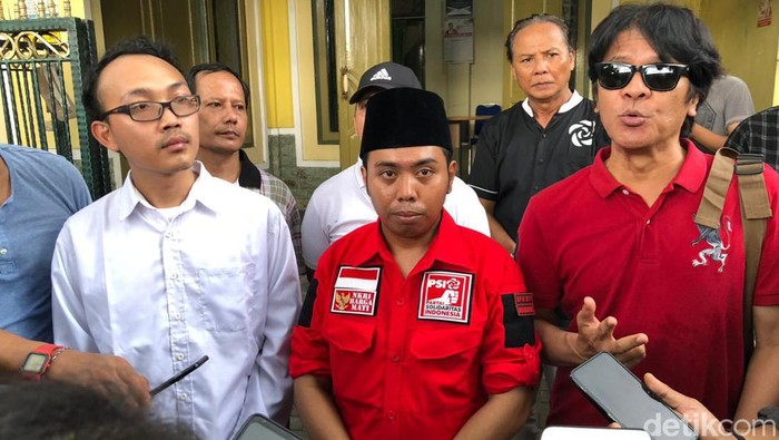Didemo soal Ucapan Ade Armando, PSI DIY: Kami Dukung Keistimewaan Jogja! Didemo soal Ucapan Ade Armando, PSI DIY: Kami Dukung Keistimewaan Jogja!