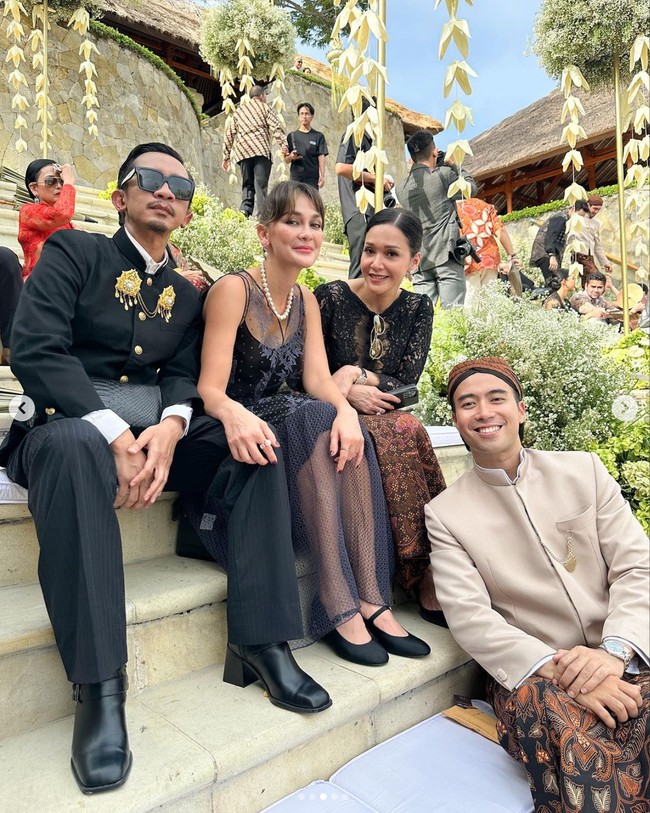 8 Foto Artis di Pernikahan BCL & Tiko Aryawardhana, Gaya Aming Curi Atensi