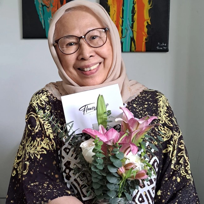 8 Foto Ibu Ashraf Sinclair yang Restui BCL Nikah, Disebut Mertua Idaman