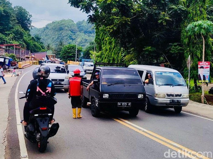 Penampakan Penutupan Total Jalan Poros Camba Maros Hari Ini Rabu 6 Desember