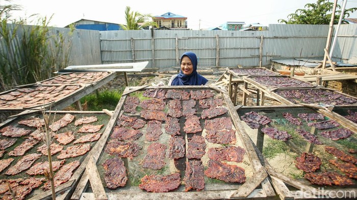 Gurih Dendeng Rusa Jadi Buah Tangan dari Merauke