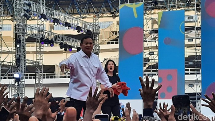 Momen Prabowo Subianto Ajak Joget Gemoy di HUT PSI Momen Prabowo Subianto Ajak Joget Gemoy di HUT PSI