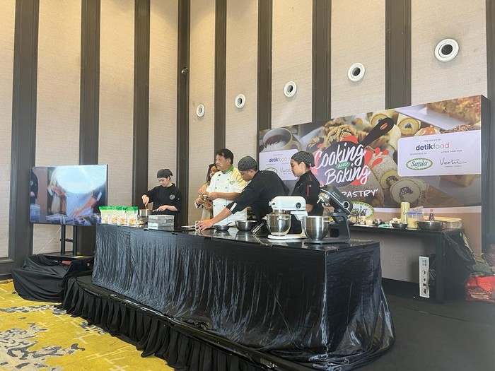 Seru dan Penuh Kejutan! Bikin Kue Natal bersama Chef Yongki Gunawan