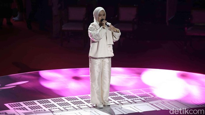 Dewi Gita-Putri Ariani Buka Debat Perdana Pilpres 2024