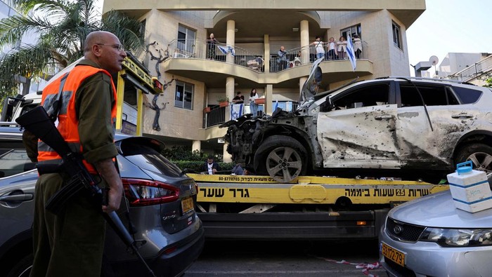 Hamas Melawan, Rudal Hantam Holon Israel