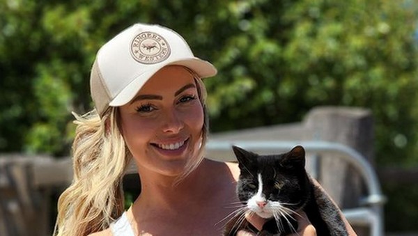 Honey Brooks's Instagram, Twitter & Facebook on IDCrawl