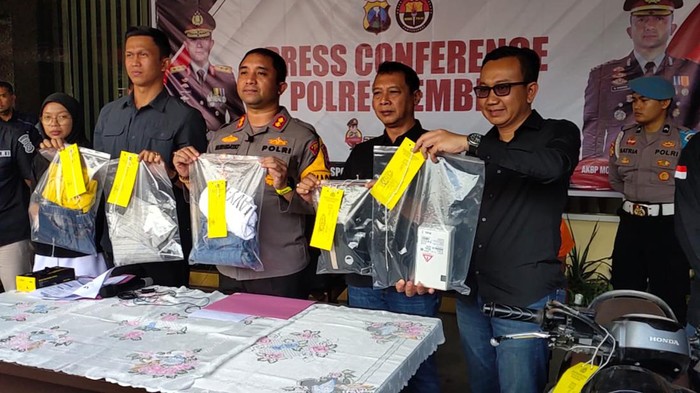Cinta Segitiga Jadi Motif Pembunuhan Wanita dengan Leher Tergorok di Jember Cinta Segitiga Jadi Motif Pembunuhan Wanita dengan Leher Tergorok di Jember