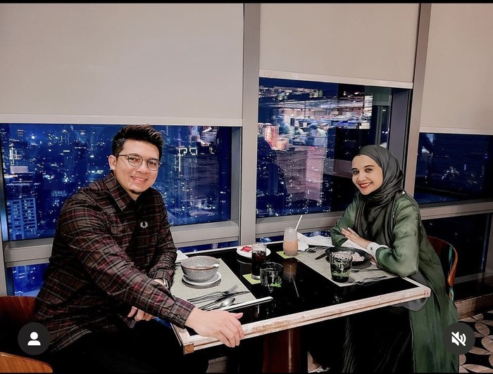 Seru! Momen Irwansyah Makan Bareng Zaskia Sungkar dan Temannya