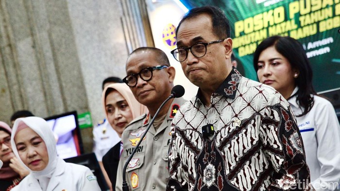 Menhub Budi Karya Wanti-wanti Lonjakan Pemudik Saat Nataru Menhub Budi Karya Wanti-wanti Lonjakan Pemudik Saat Nataru
