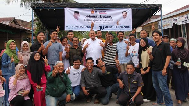 Kampanye di Padang, Andre Rosiade Ajak Masyarakat Sumbar Pilih Prabowo ... Kampanye di Padang, Andre Rosiade Ajak Masyarakat Sumbar Pilih Prabowo ...