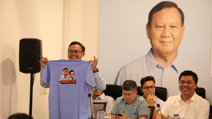 TKN Fanta Siap Jaring 22 Juta Suara Pemilih Muda TKN Fanta Siap Jaring 22 Juta Suara Pemilih Muda