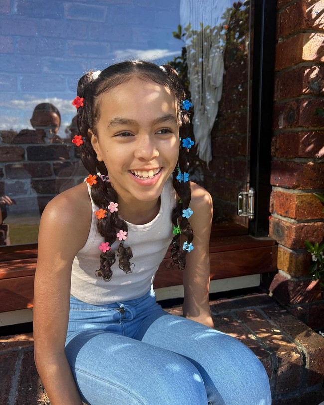 7 Potret Deja Clark, Remaja 12 Tahun yang Putus Sekolah untuk Jadi ...