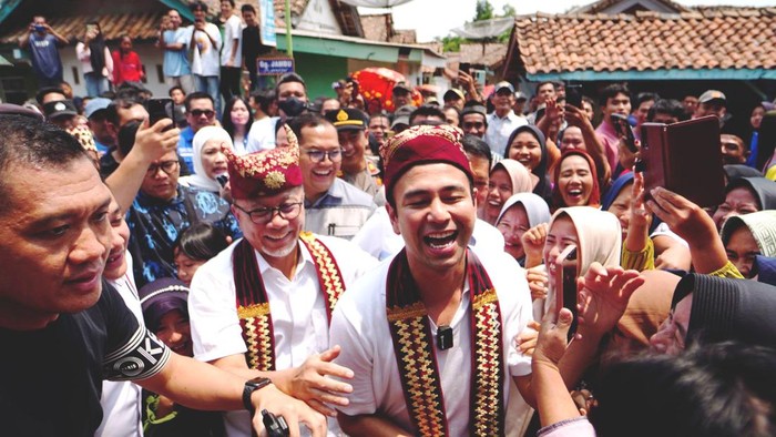 Semangati Kader PAN, Raffi-Nagita All Out Ikut Zulhas Kampanye di Lampung Semangati Kader PAN, Raffi-Nagita All Out Ikut Zulhas Kampanye di Lampung