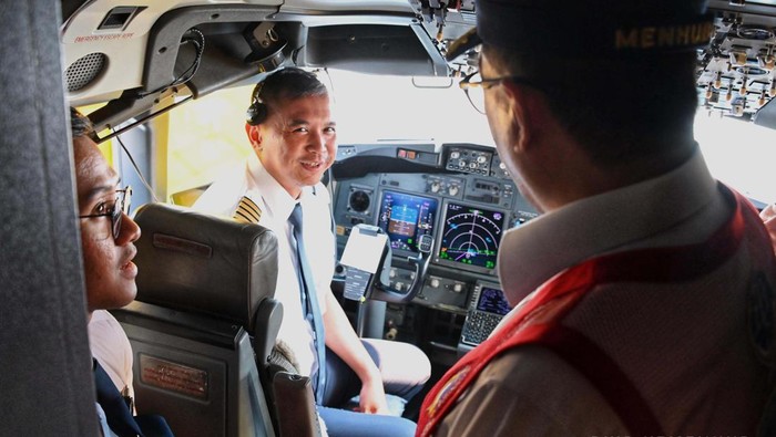 Kawal Nataru, Menhub Cek Bandara Soetta hingga Roda Pesawat