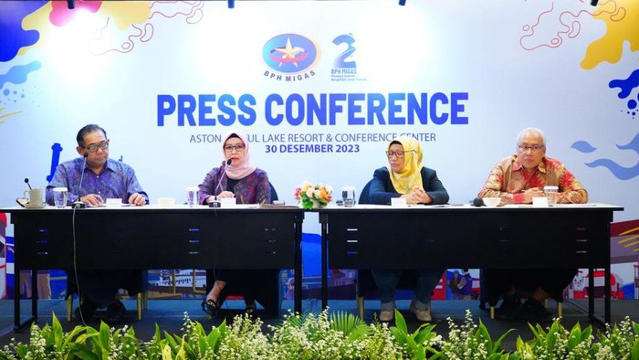 Lampaui Target, Setoran BPH Migas ke Kas Negara di 2023 Tembus Rp 1,39 T Lampaui Target, Setoran BPH Migas ke Kas Negara di 2023 Tembus Rp 1,39 T