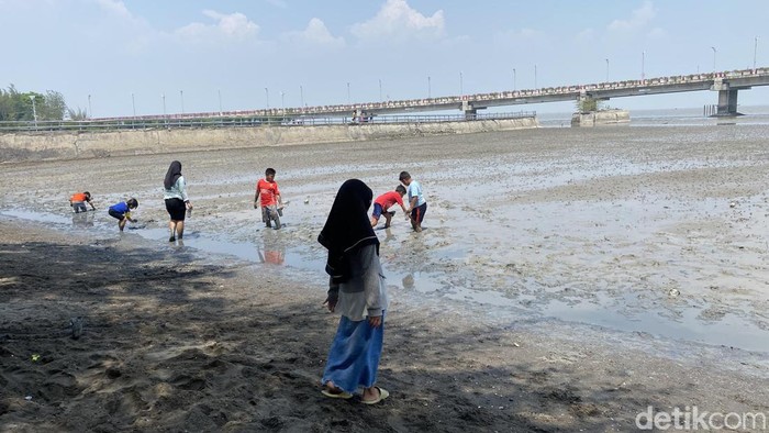 THP Kenjeran Masih Ramai Dikunjungi Menjelang Tahun Baru