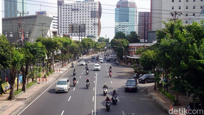 Jalanan Surabaya Kembali Ramai Usai Liburan Tahun Baru