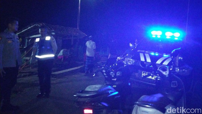 Ledakan Keras Hebohkan Warga Sumenep Ledakan Keras Hebohkan Warga Sumenep