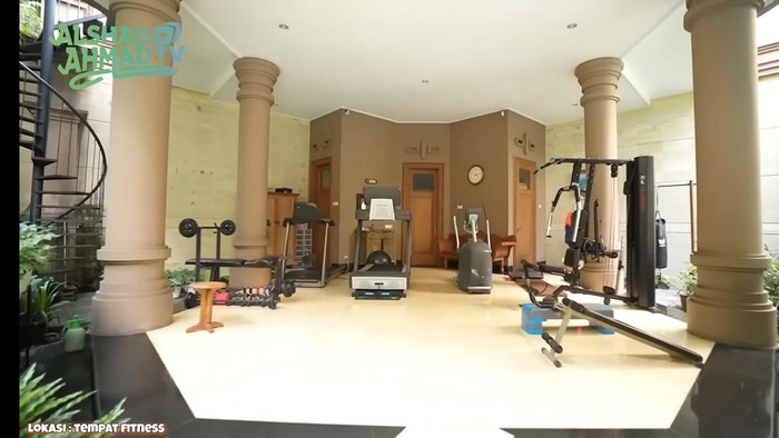 Potret Rumah Orang Tua Alshad Ahmad yang Dijual Rp 300 M, Bak Istana Eropa