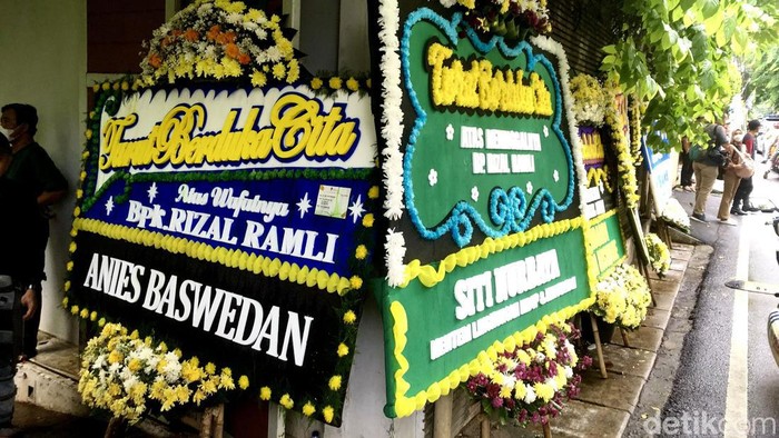 Jejeran Karangan Bunga dari Jokowi dan Sejumlah Tokoh untuk Rizal Ramli