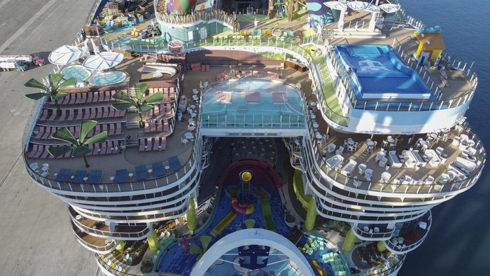 Siap Debut di Lautan, Kapal Icon of The Seas 5 Kali Lebih Besar dari ...