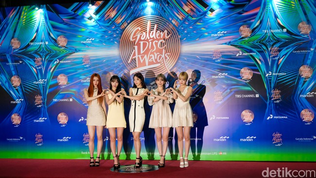 Adu Gaya Artis KPop di Red Carpet GDA 2024, NewJeans Hingga IVE