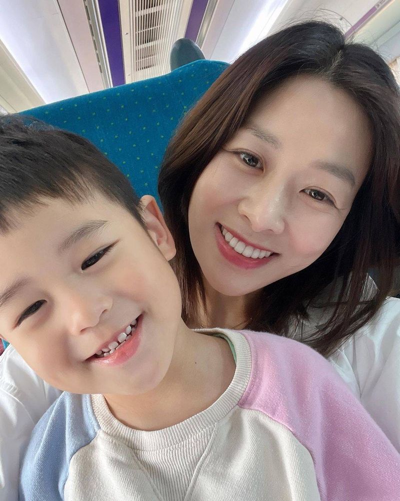 Chat Mesra Aktor Korea Viral Usai Bantah Selingkuh dengan Istri Orang