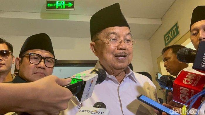 Jusuf Kalla Ungkap Alasan Turun Gunung Dampingi Cak Imin Kampanye di Jatim Jusuf Kalla Ungkap Alasan Turun Gunung Dampingi Cak Imin Kampanye di Jatim