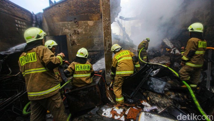 Foto Terkini Kebakaran di Saharjo, Api Berhasil Dipadamkan