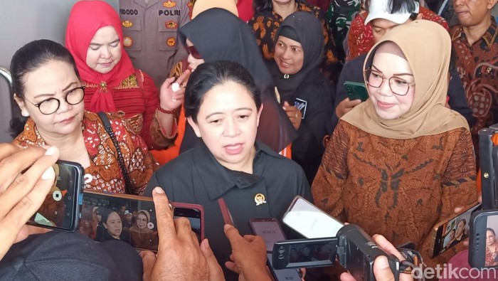 Wapres Ma'ruf Amin Salam Metal di HUT PDIP, Puan Bilang Ini Wapres Ma'ruf Amin Salam Metal di HUT PDIP, Puan Bilang Ini