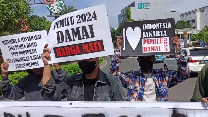 Aksi Gabungan Mahasiswa Ajak Masyarakat Ciptakan Pemilu Damai